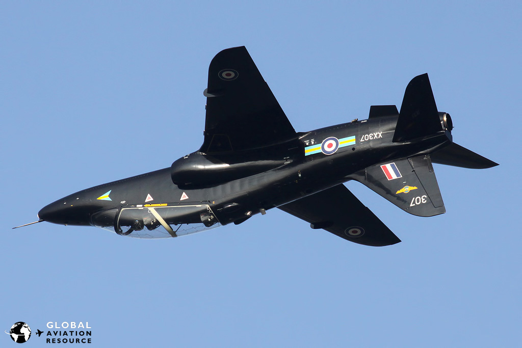 Airshow Exclusive: Flt Lt Juliette Fleming - 2011 RAF Hawk Display ...