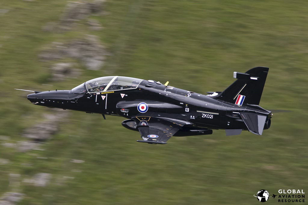 Military Aviation >> Royal Air Force: Hawk T.2 Gathers Pace at RAF ...