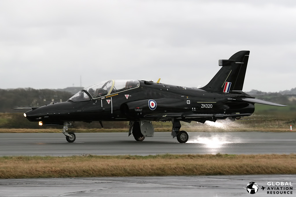 Military Aviation >> Royal Air Force: Hawk T.2 Gathers Pace at RAF ...