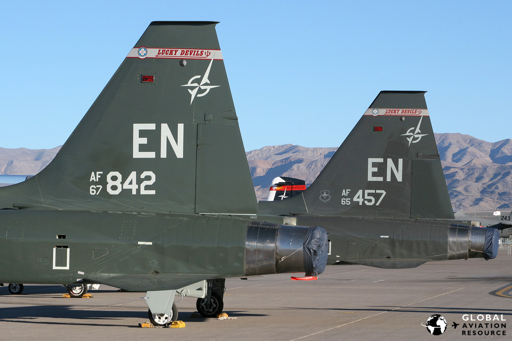 Military Aviation >> US Air Force > T-38 Talon: Northrop's White Rocket ...